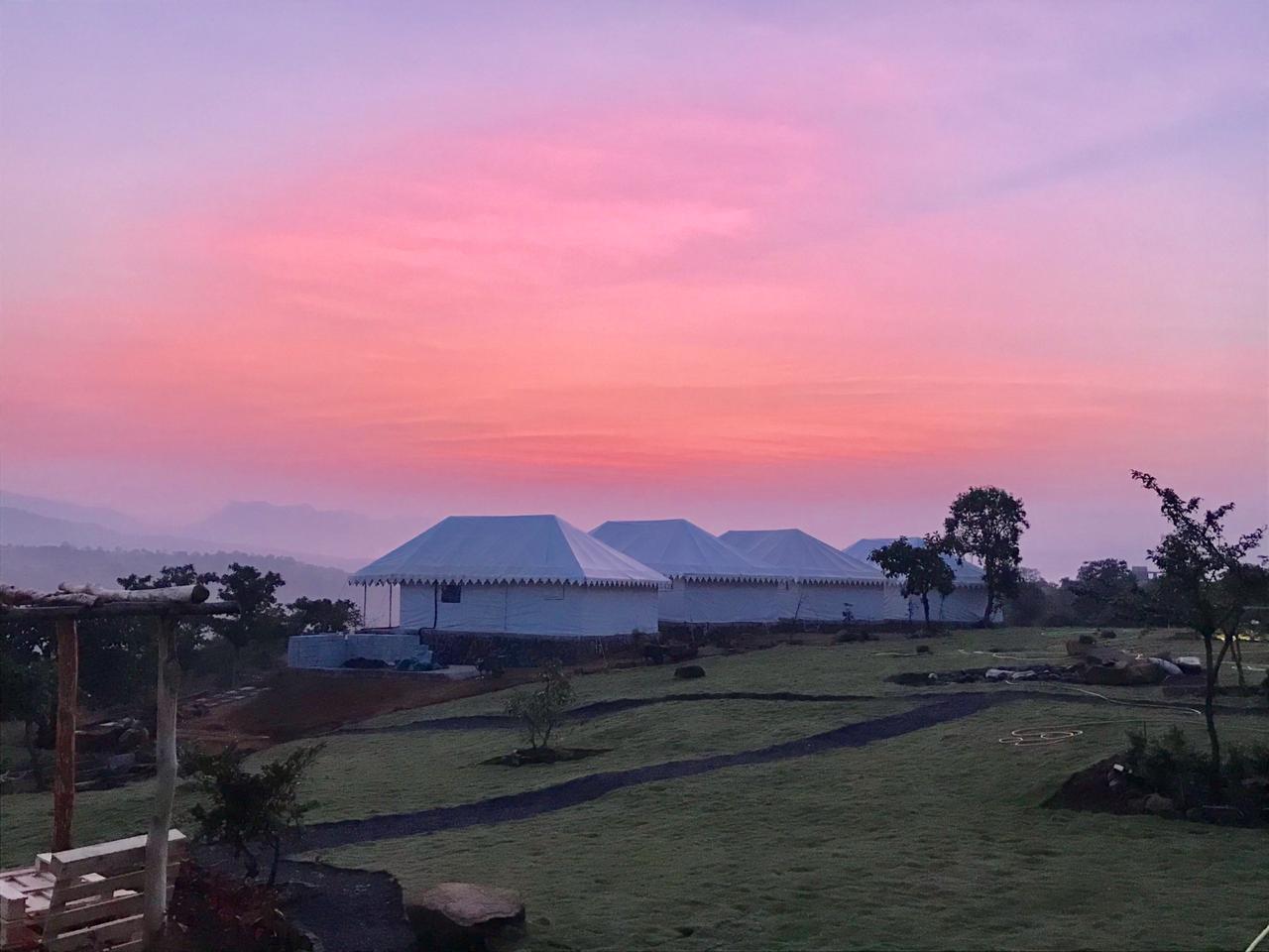 Inodaya Retreat - Lake View, Mountain Resort in Mulshi, Lonavala